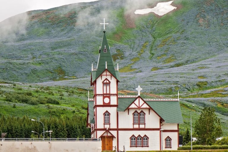 11 Prettiest Churches In Iceland + Map To Find Them - Iceland Trippers